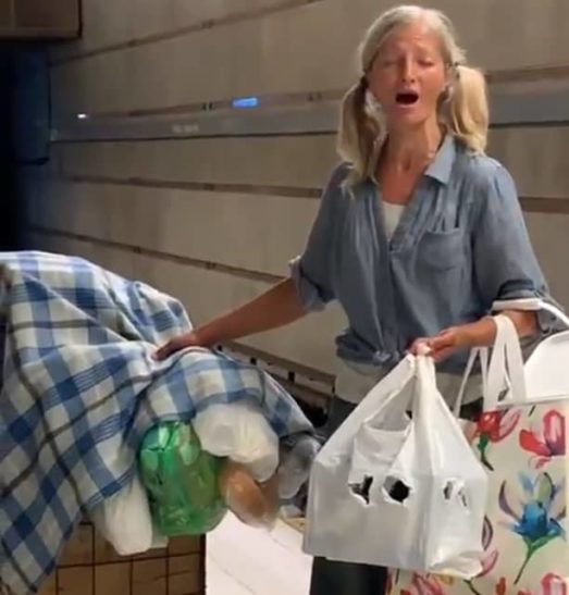 Subway Singer Becomes Homeless After "debilitating illness" Goes Viral ...