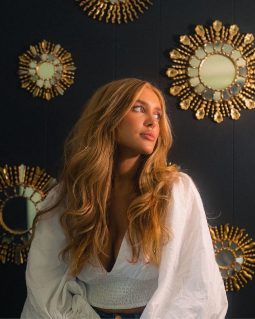 'American Idol's Laci Kaye Booth Releases New Song 'Damn Good in a Dive ...