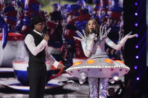 'The Masked Singer' Recap: UFO Is Unmasked in the Quarterfinals