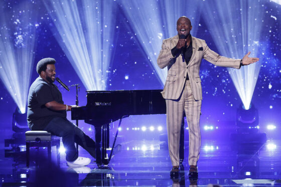 Terry Crews Sings 'A Thousand Miles' to Open 'AGT' Results Show